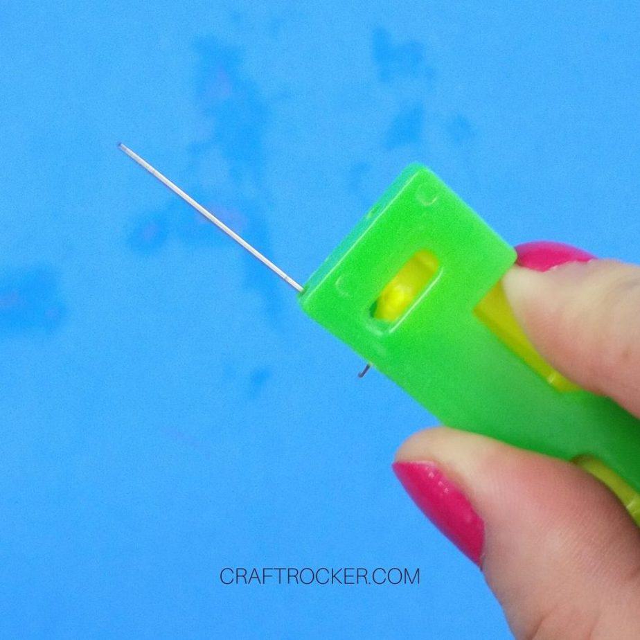 How to Thread a Needle - 3 Different Ways - Craft Rocker