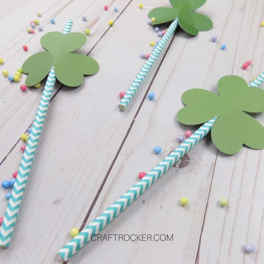 Shamrock Straw Toppers + Free SVG - Craft Rocker